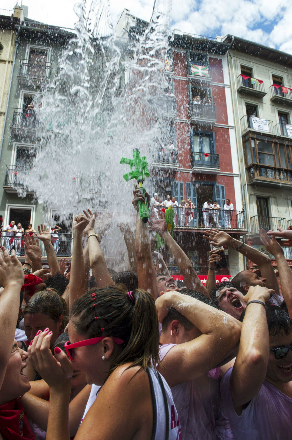 Galería HD: El desenfrenado inicio de la Fiesta de San Fermín