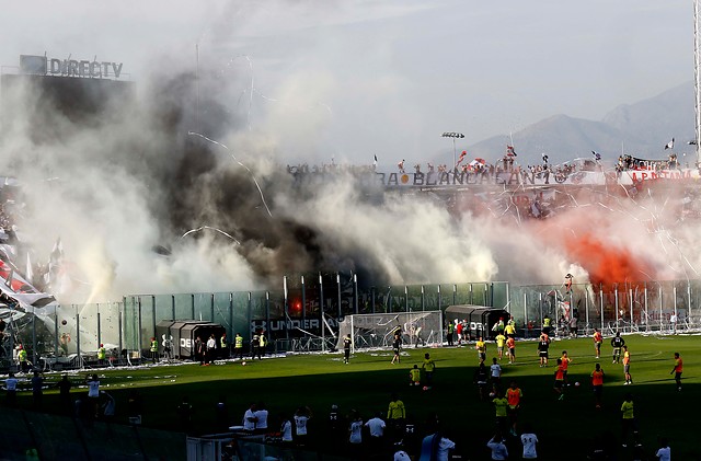 Fotos: Así fue el arengazo de Colo Colo y el banderazo de la U