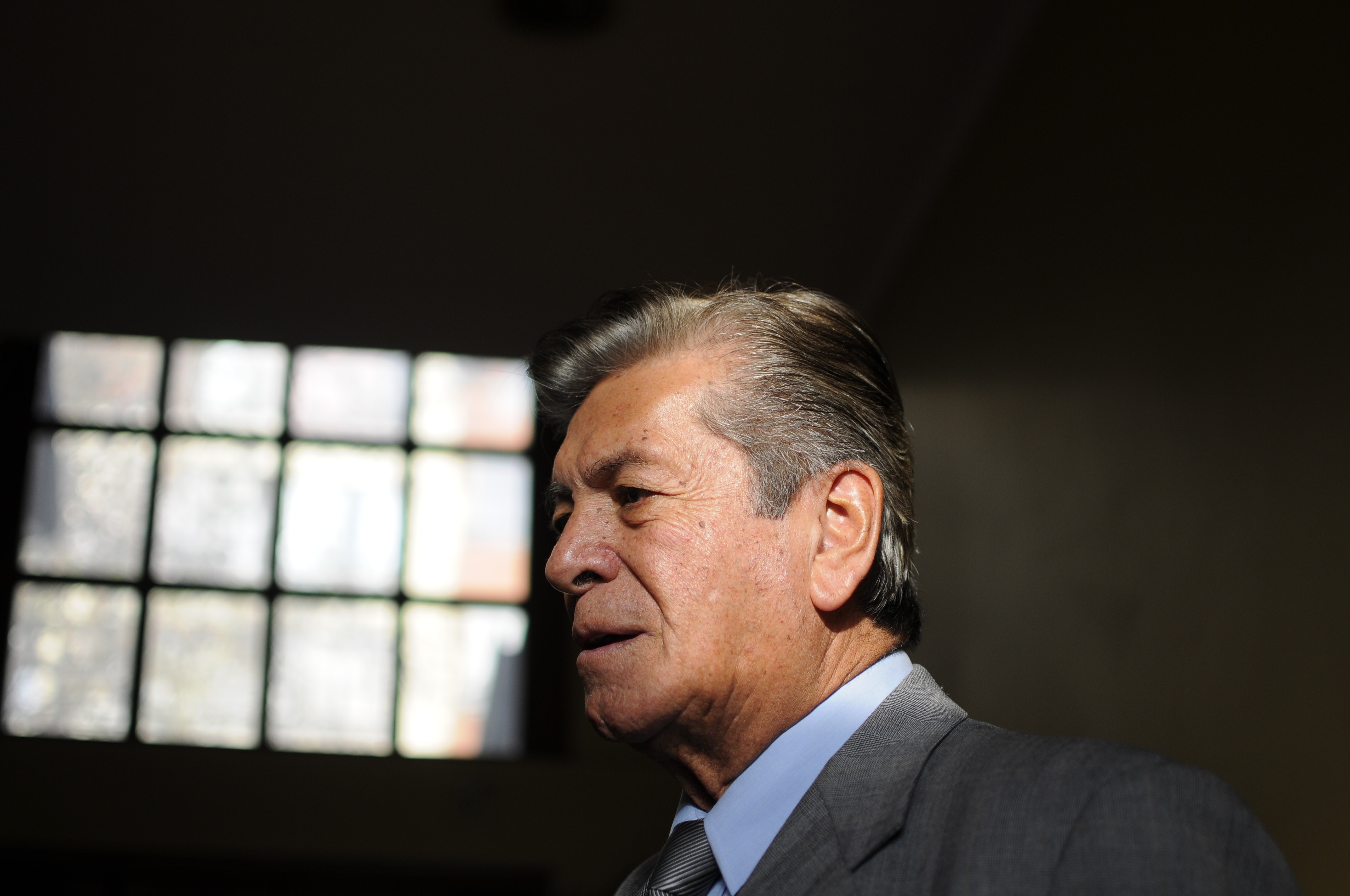 What actor does this remind you of? I can't figure out the name (prompt ...