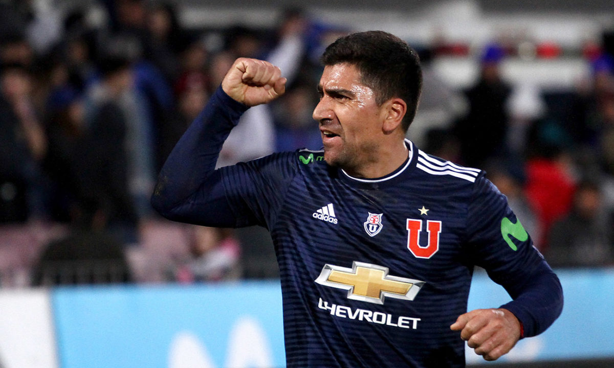 Fiorentina oficializó el fichaje del volante chileno David Pizarro