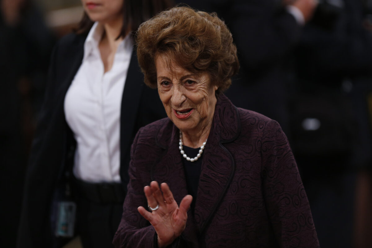 La vida política de Ángela Jeria: más que madre y esposa