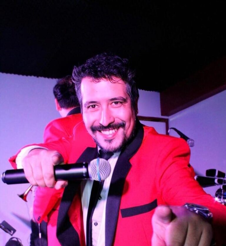 Julio César Peña: De los escenarios a la pantalla del celular