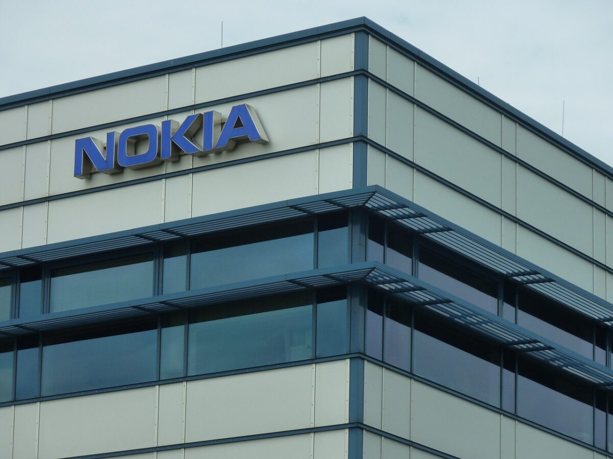 La NASA elige a Nokia para construir una red de telefonía móvil en la Luna