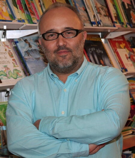 Daniel Cassany y la educación virtual: “Tantas horas en línea seguidas ...