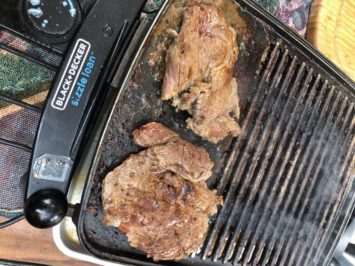 Freddy Stock responde a los críticos de su asador: "Era una parrilla ...