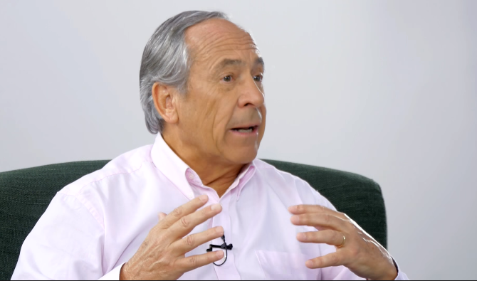 Pasó del Mercedes Benz al cohete y el ascensor: José Piñera usa ...