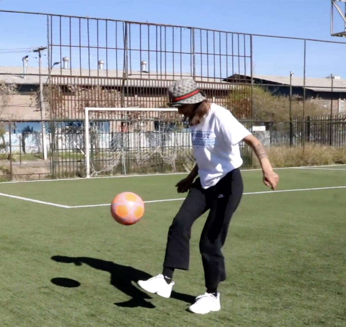 1 vs 1: Ámbar Luna, la primera freestyler chilena en llegar al escenario