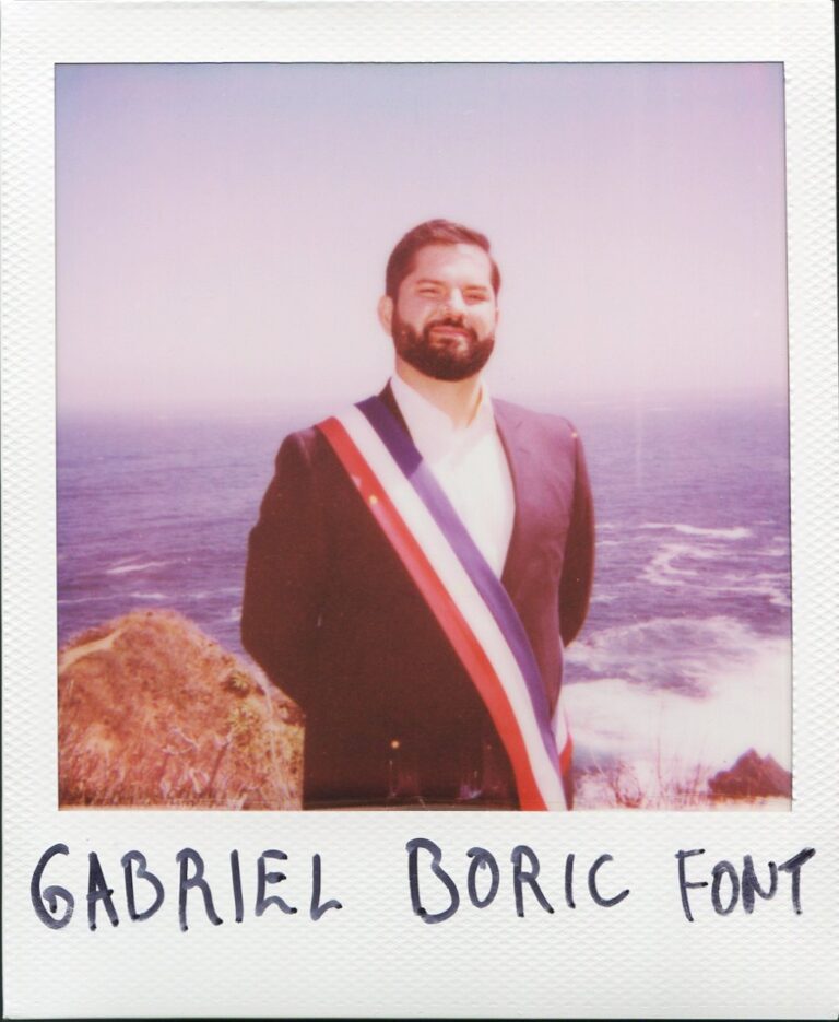 Boric frente al mar: El backstage de su retrato oficial