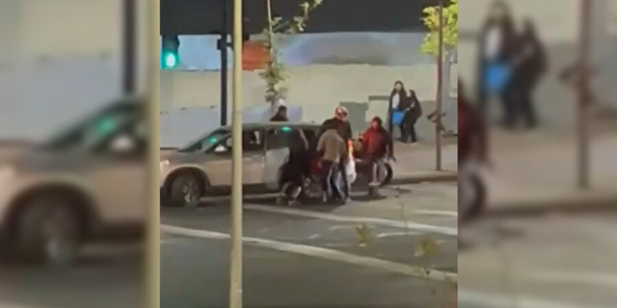 VIDEO. El cruce de Adriana Barrientos con guardia de Las Condes