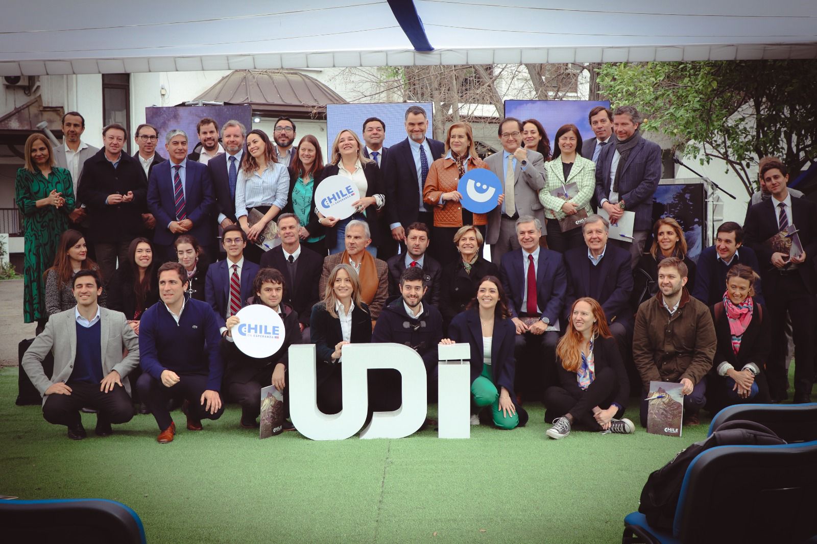 UDI aprovecha liderazgo de Evelyn Matthei en encuestas