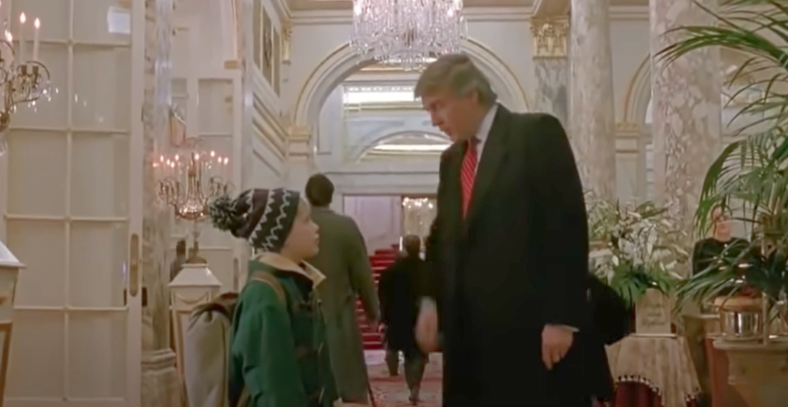 Donald Trump responde a director de "Mi Pobre Angelito 2"