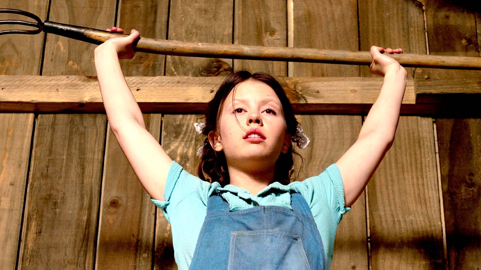 Quién es Mia Goth, la actriz de "Pearl" demandada por agresión