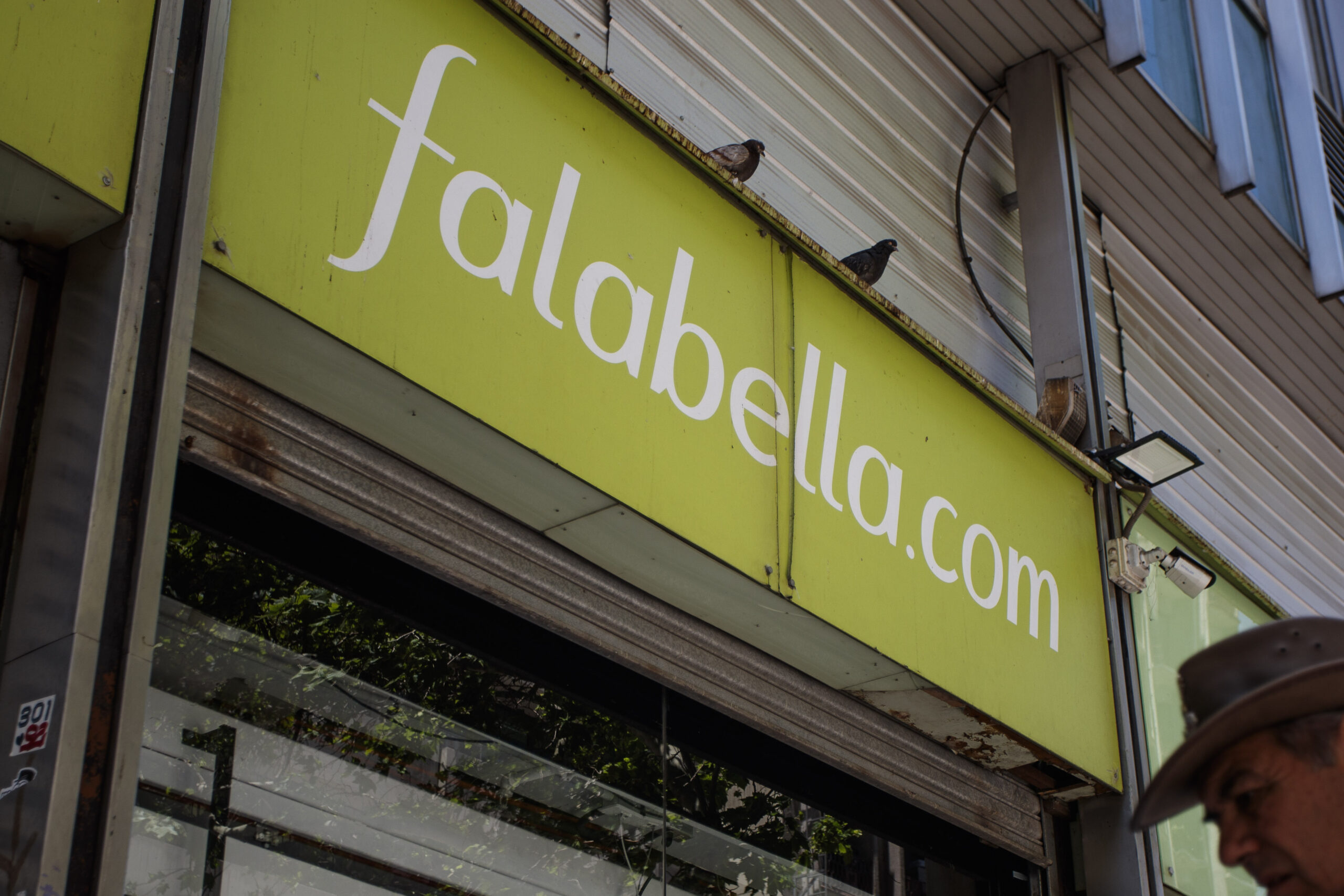 Falabella anuncia unificación de retail y comercio de su página