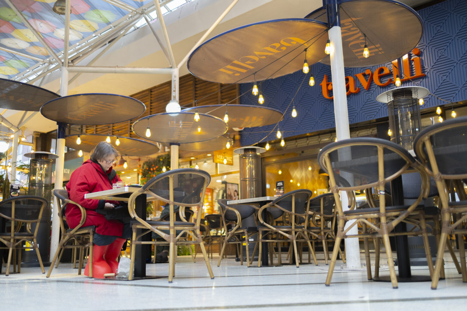 Las mil historias del Tavelli: la cafetería de escritores y políticos