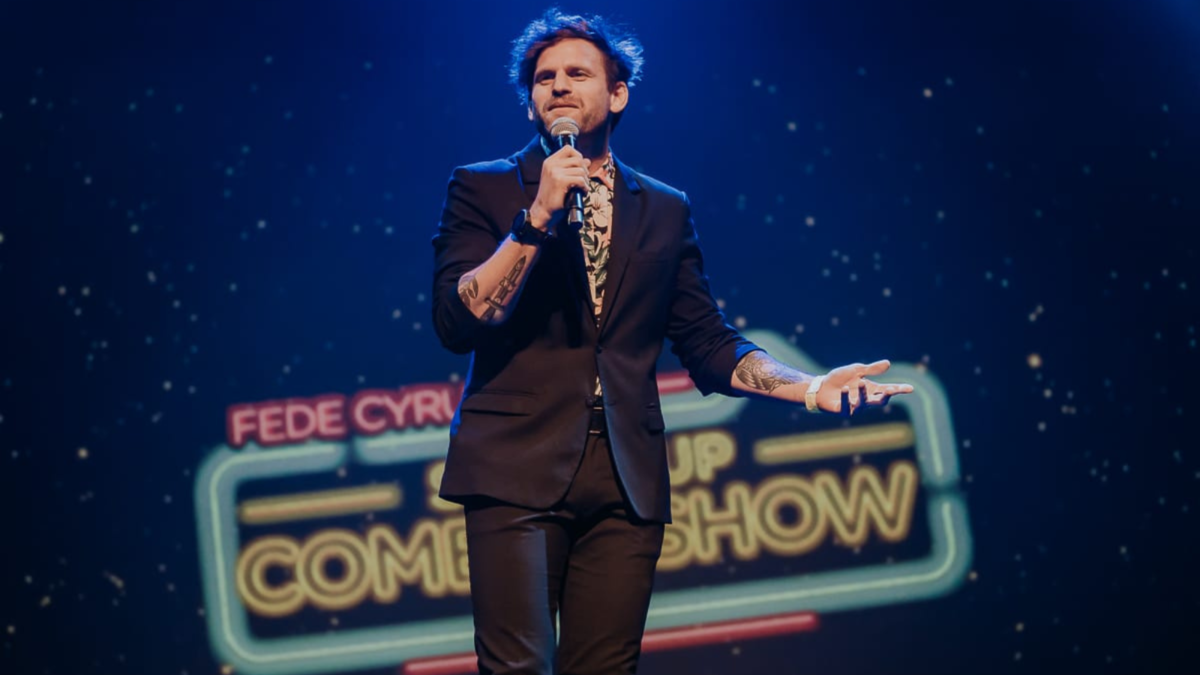 Fede Cyrulnik: el comediante viral que habla de los signos