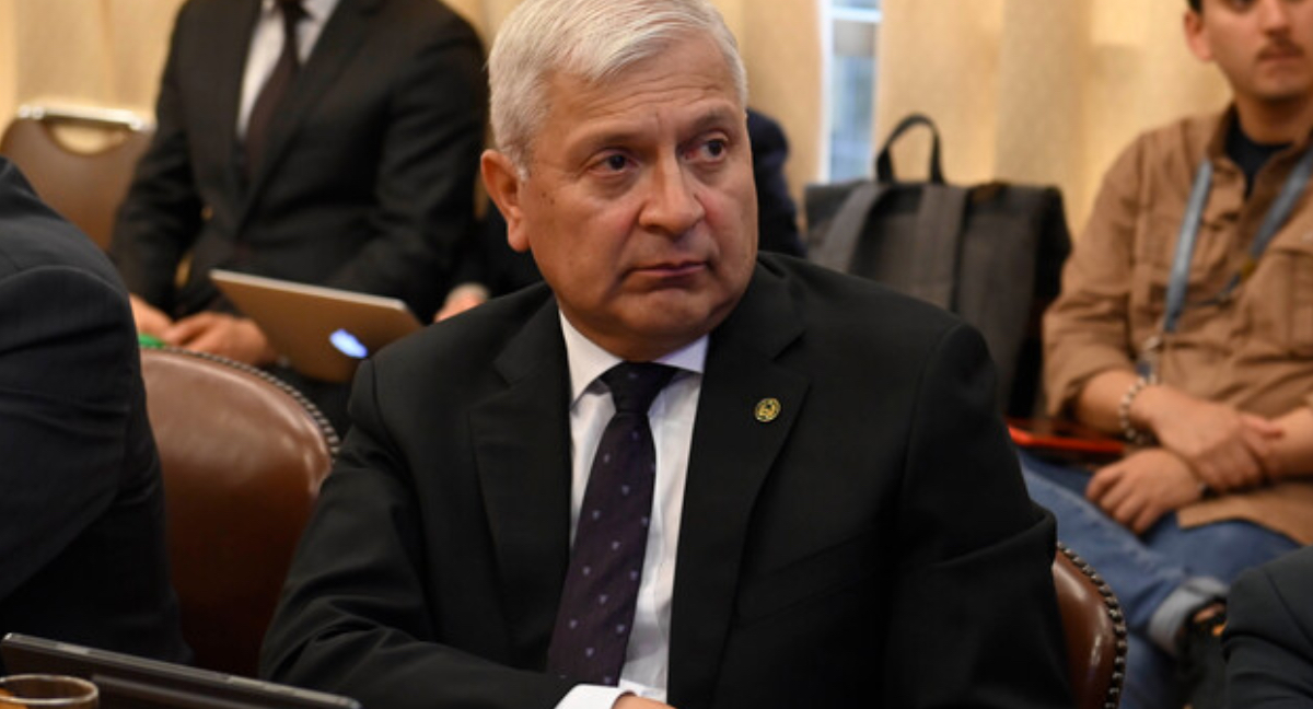 Yañez critica que bono llegue solo al 40% de Carabineros