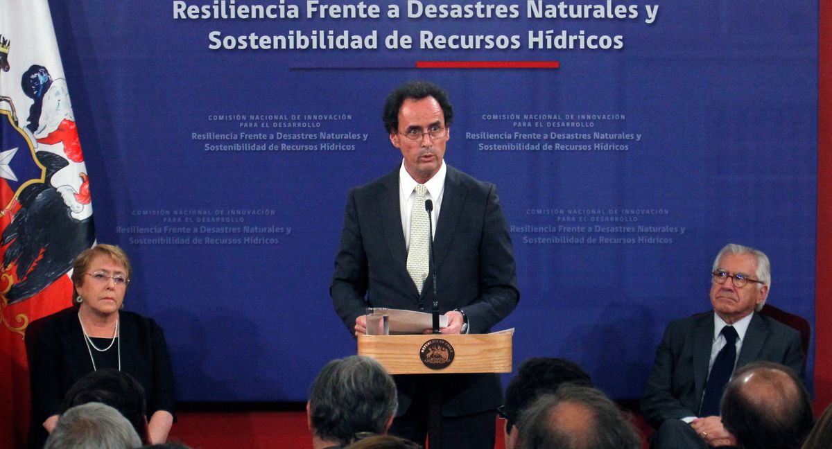 Quién es Juan Carlos de la Llera, el nuevo rector de la Universidad ...