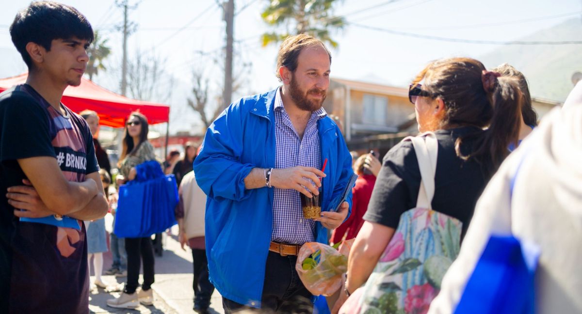 El cuidadoso aterrizaje de Max Luksic en alcaldía de Huechuraba