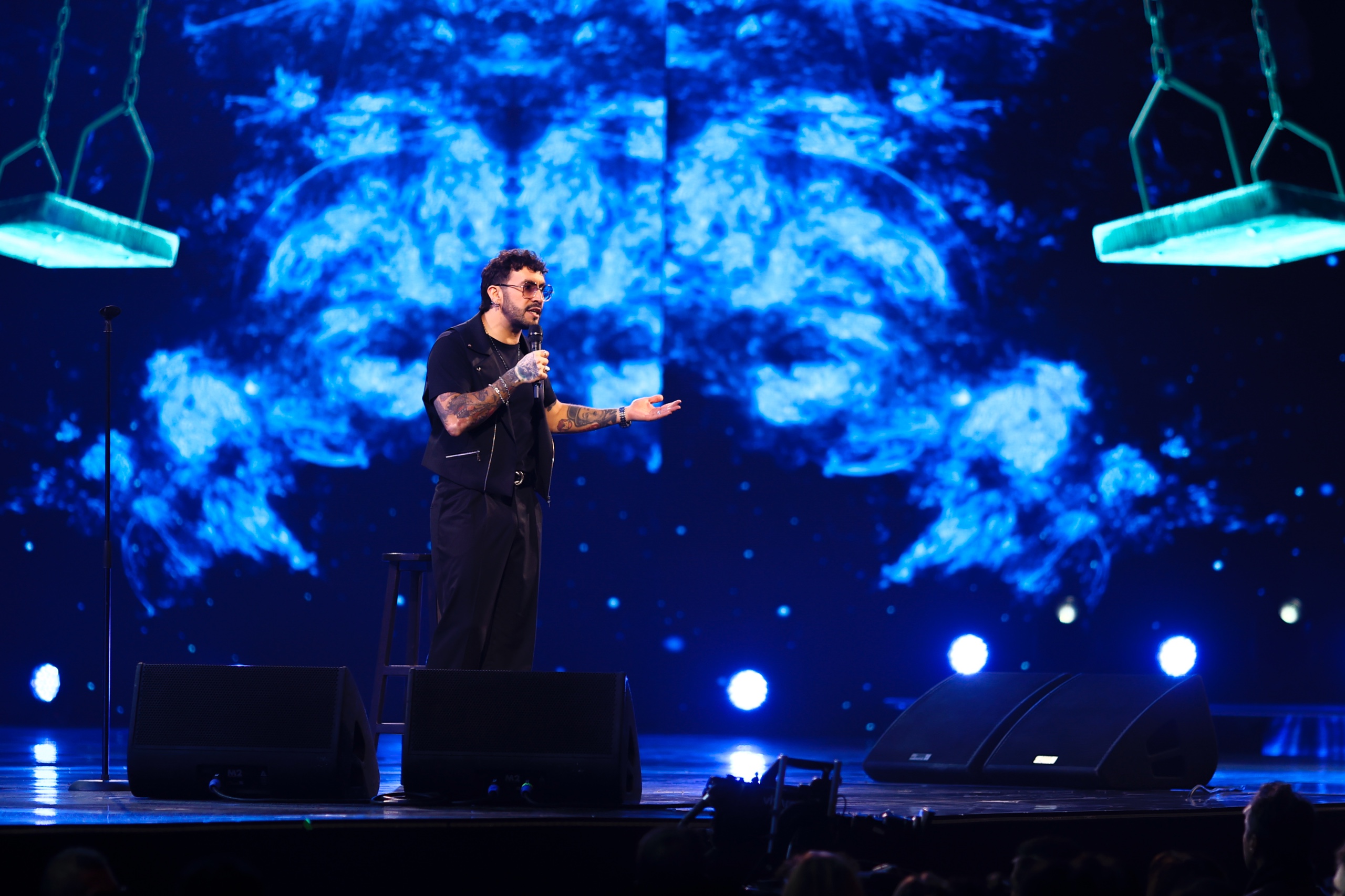 Edo Caroe revalida su título de mejor comediante de Chile en viña 2025 ...