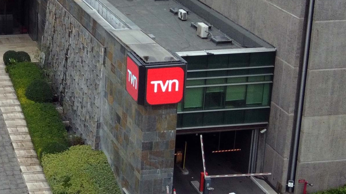 La molestia interna de TVN tras las críticas explícitas de Evelyn Matthei por el manejo ...