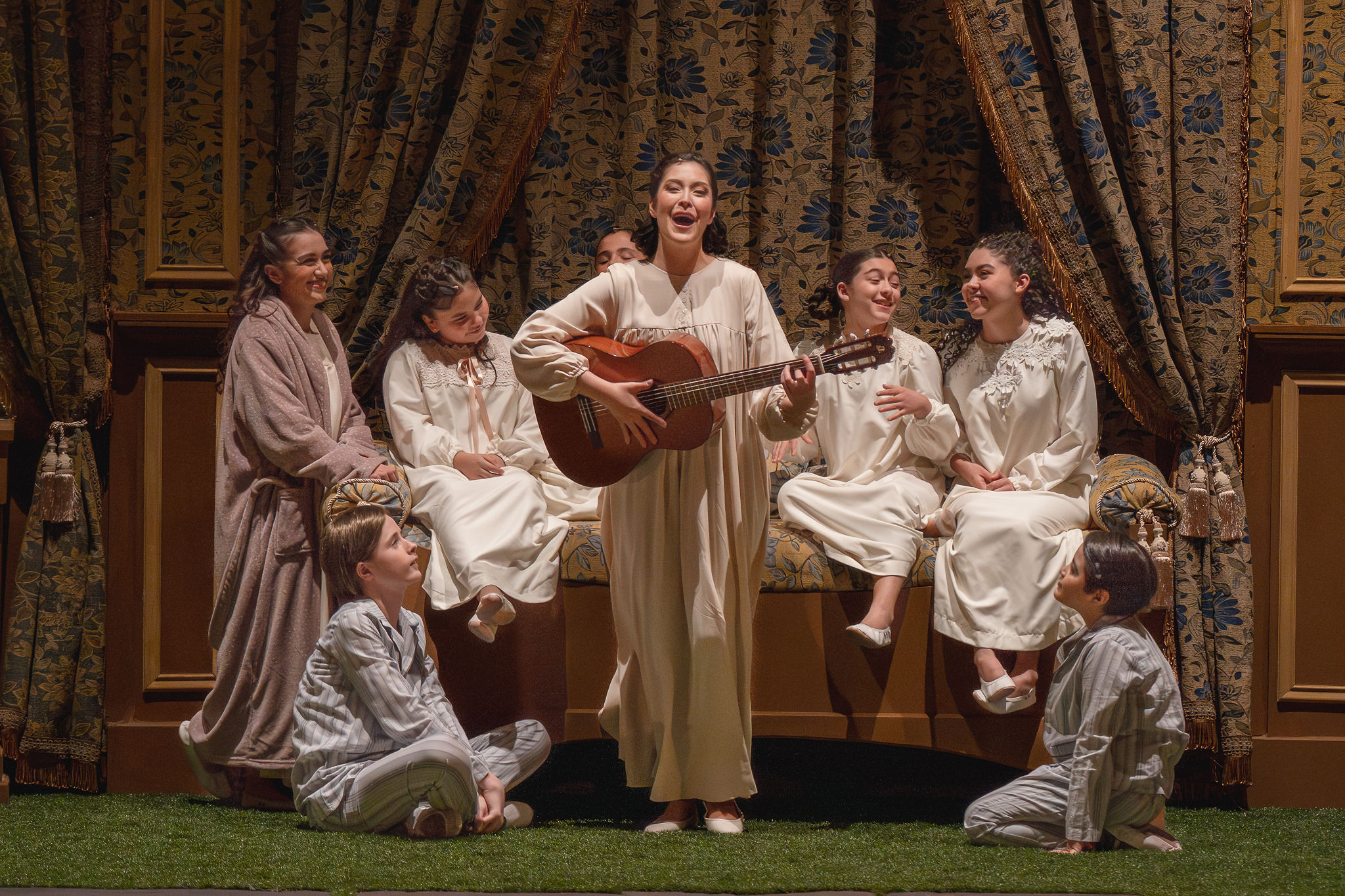 La Novicia Rebelde en el Teatro Municipal de Santiago y un éxito ...