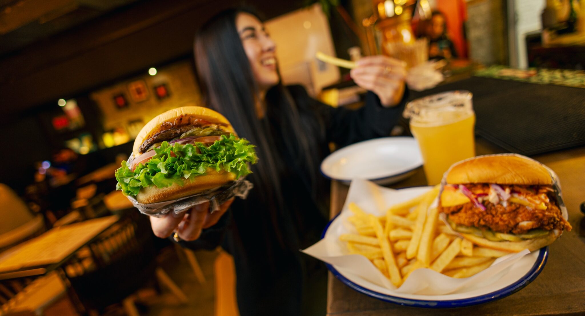 Holy Moly, la receta del éxito de la hamburguesería de Lastarria famosa ...