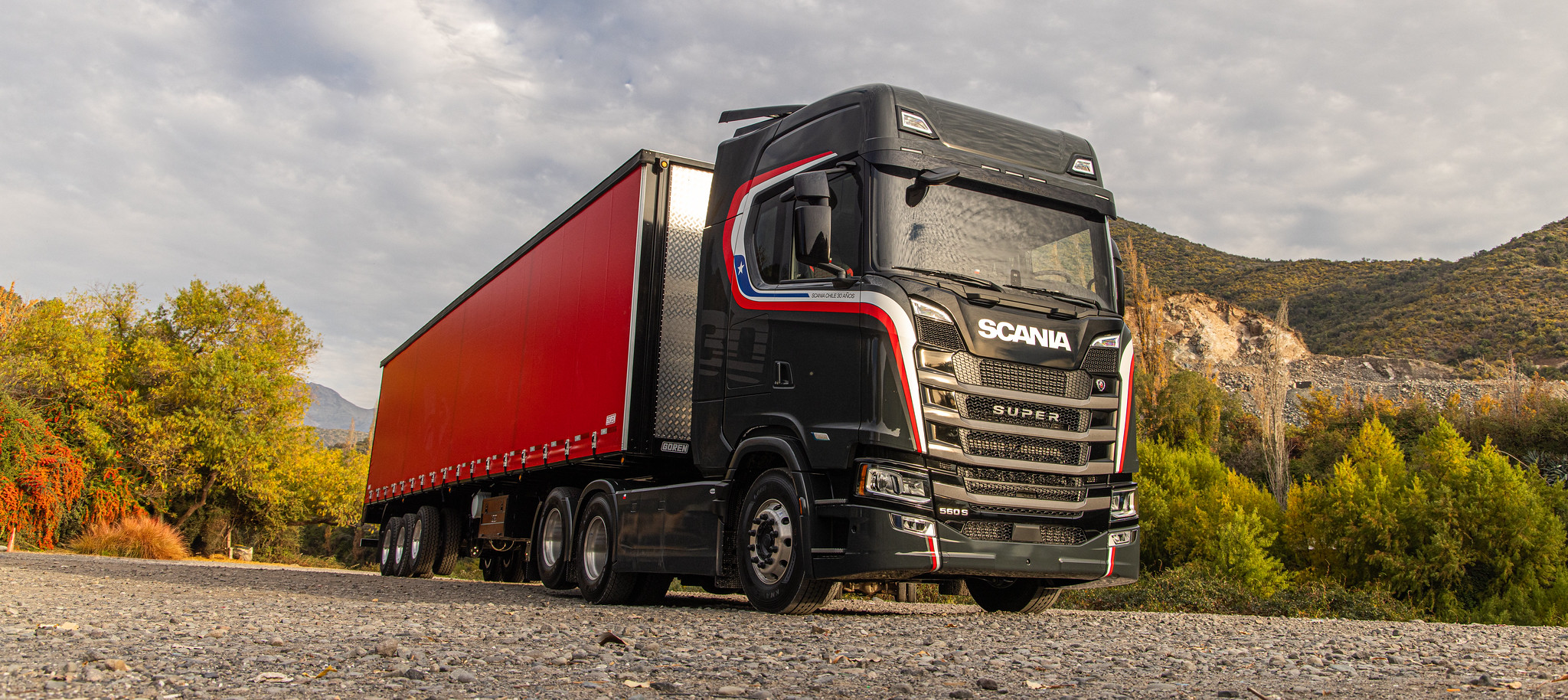 Scania Chile anuncia millonaria inversión y 30 camiones especiales