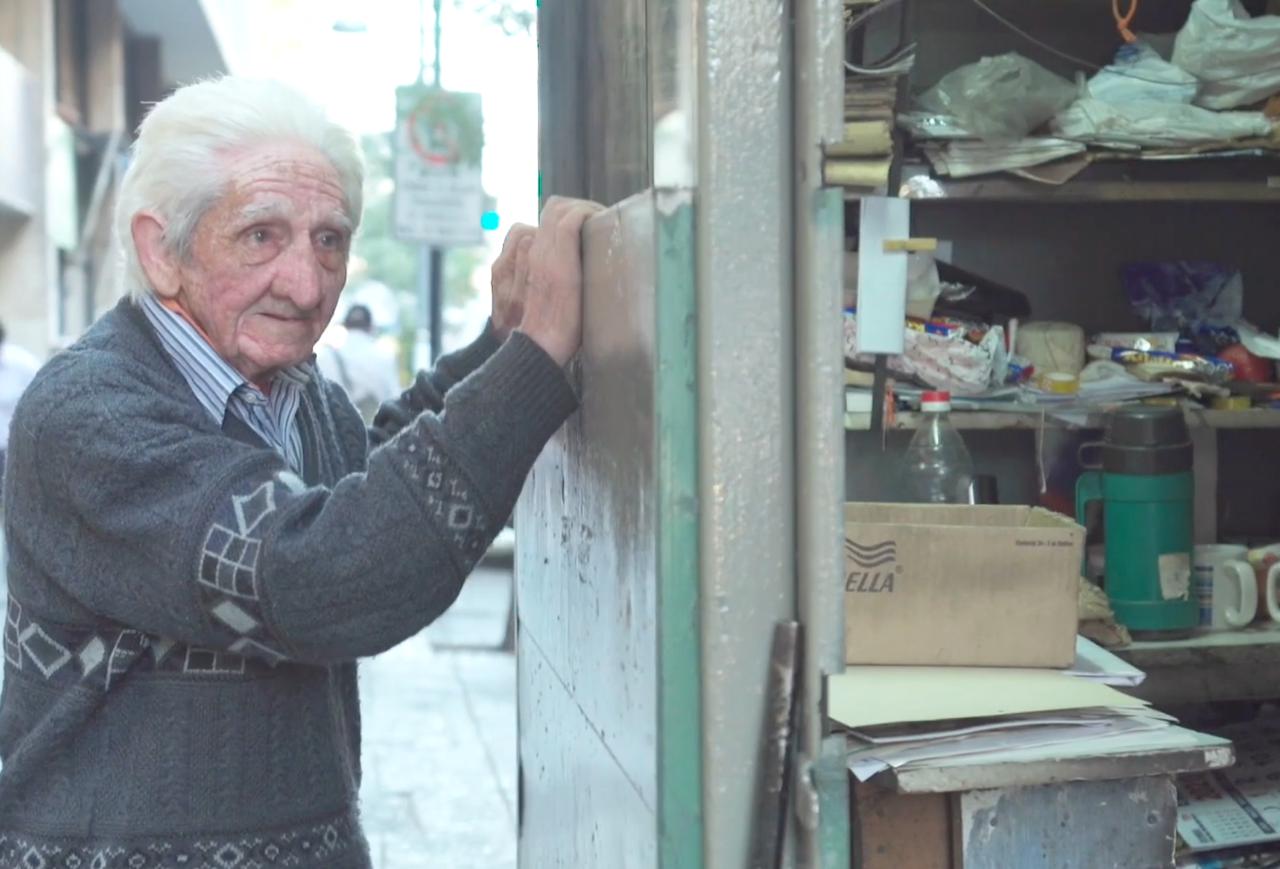 El emotivo homenaje del Congreso a Víctor Toro, histórico atleta ...