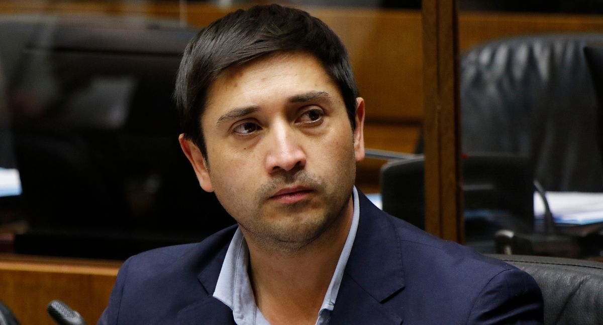 Con condición de no apoyar a Matthei: el giro de Miguel Ángel Calisto que competirá en lista ...