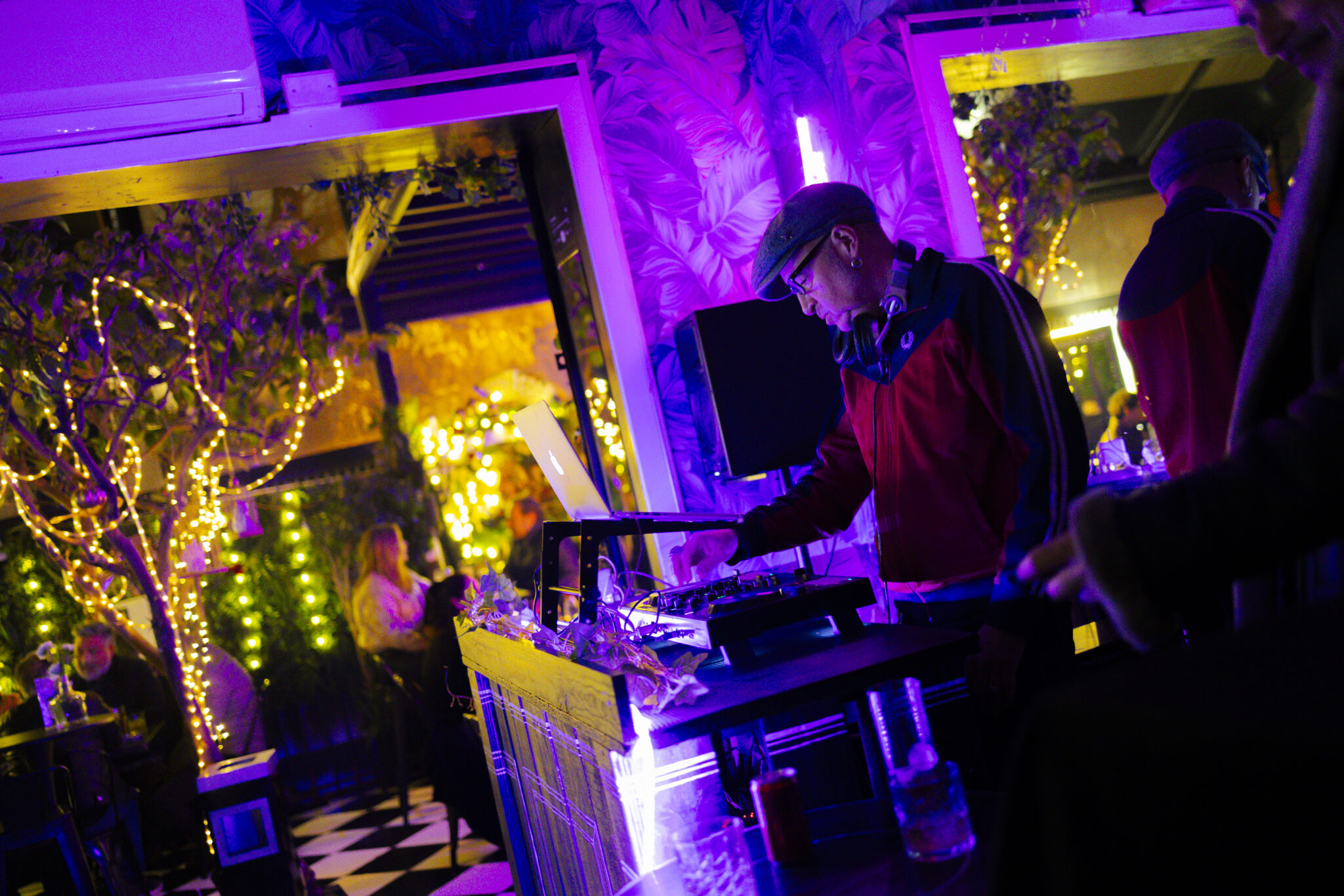 Casa Conejo: el bar de Ñuñoa para adultos entre 35 y 45 años que busca ...