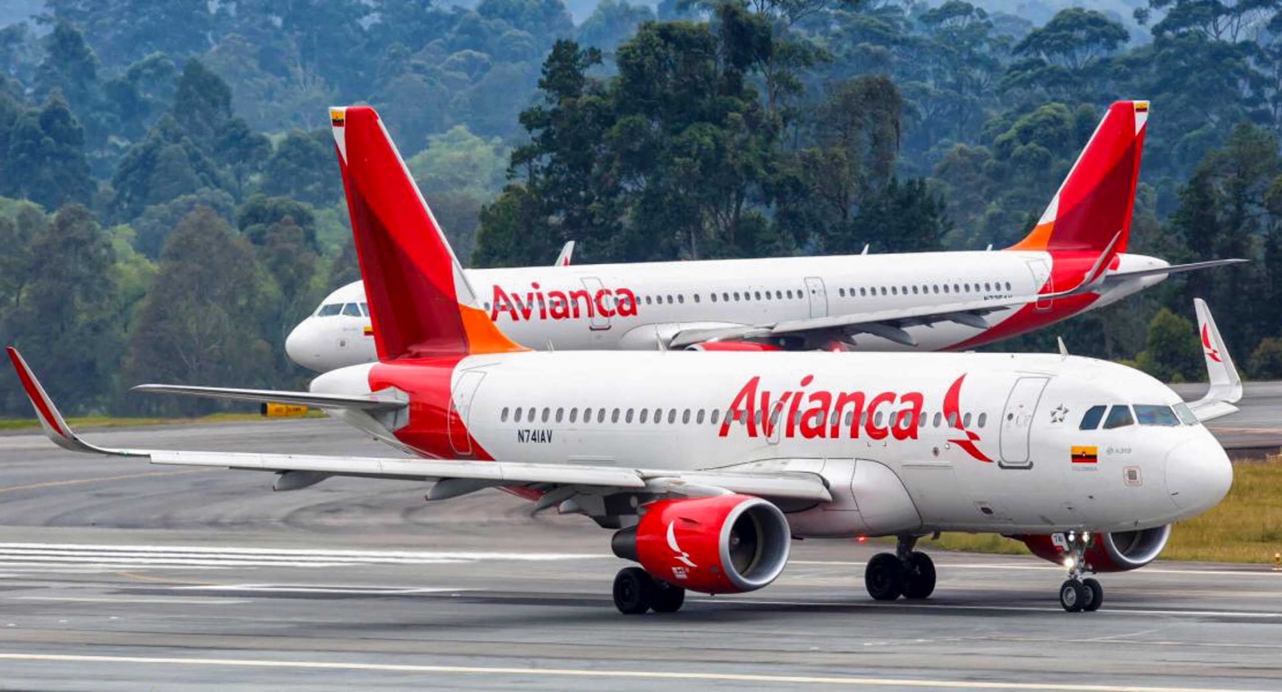 Controlador de Avianca y Gol busca aterrizar en Chile: Grupo Abra ...