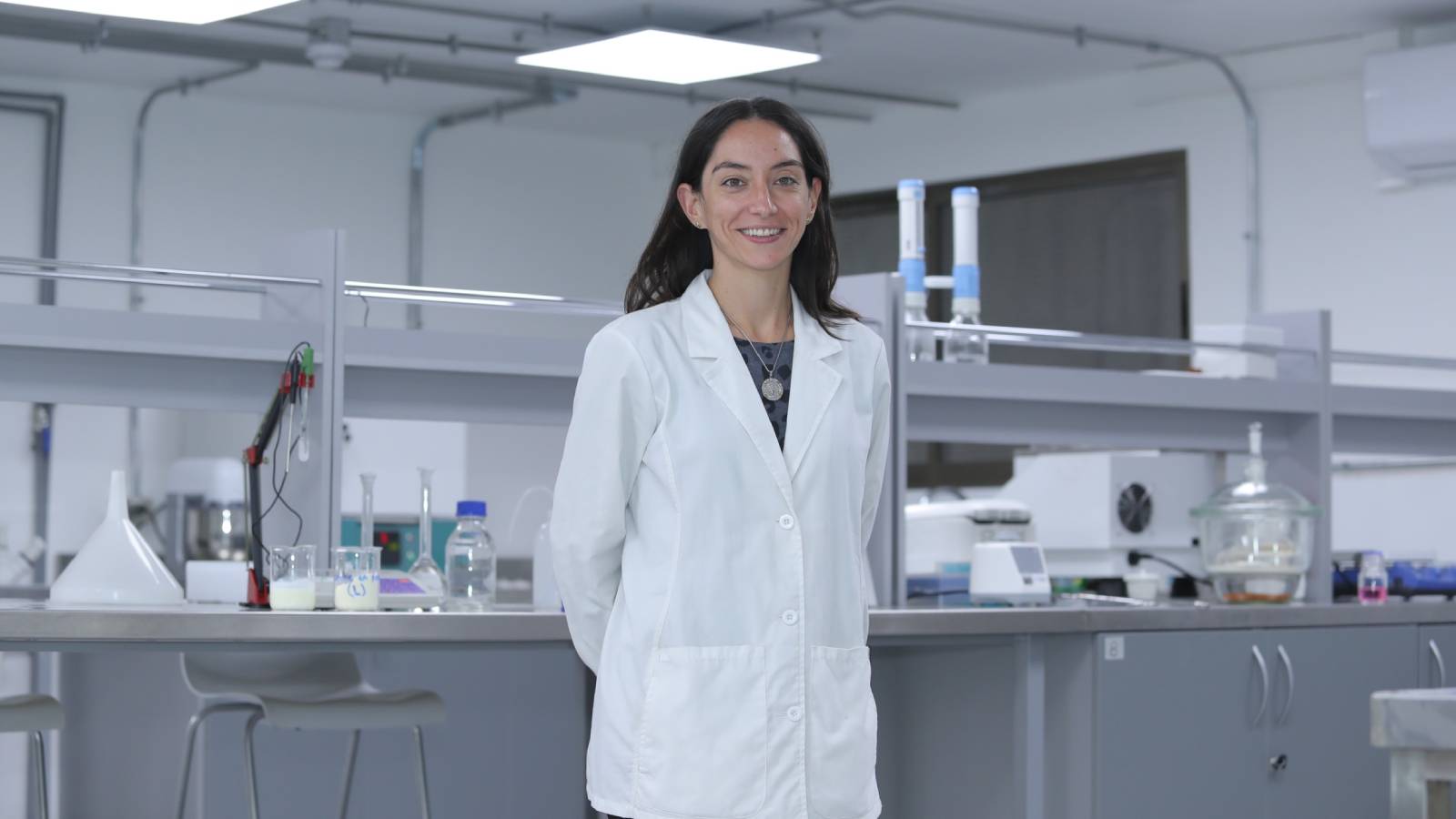 Layla Simón, la científica chilena que lidera investigación sobre el ...