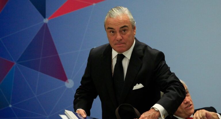 Exembajador y exjefe de protocolo del expresidente Piñera: el debut de ...