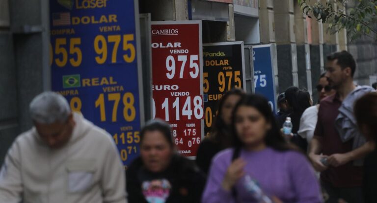 Dr. Martens vuelve a Chile con tienda en el Drugstore y proyecta abrir ...