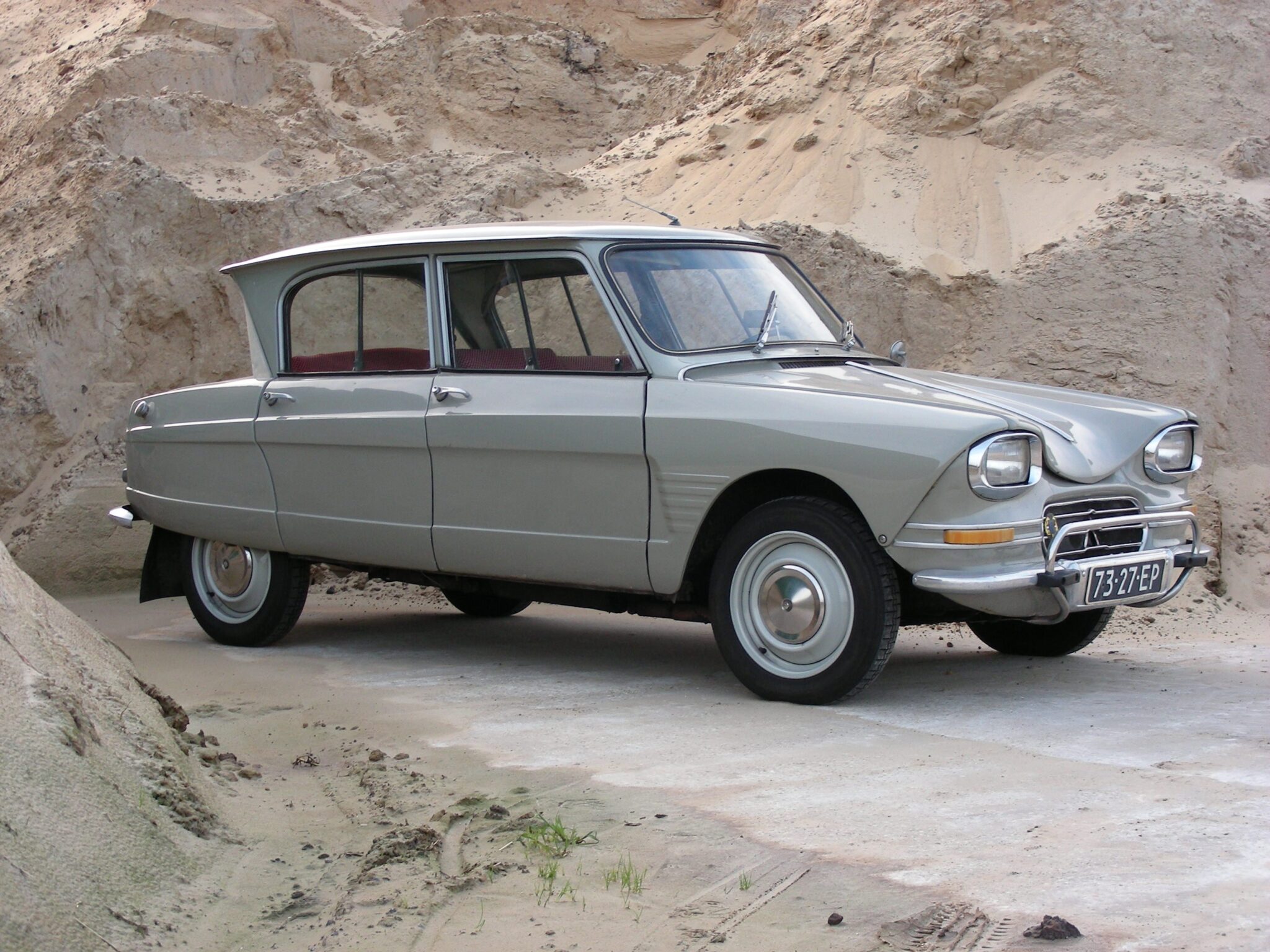 Los 10 autos más feos de la historia según expertos