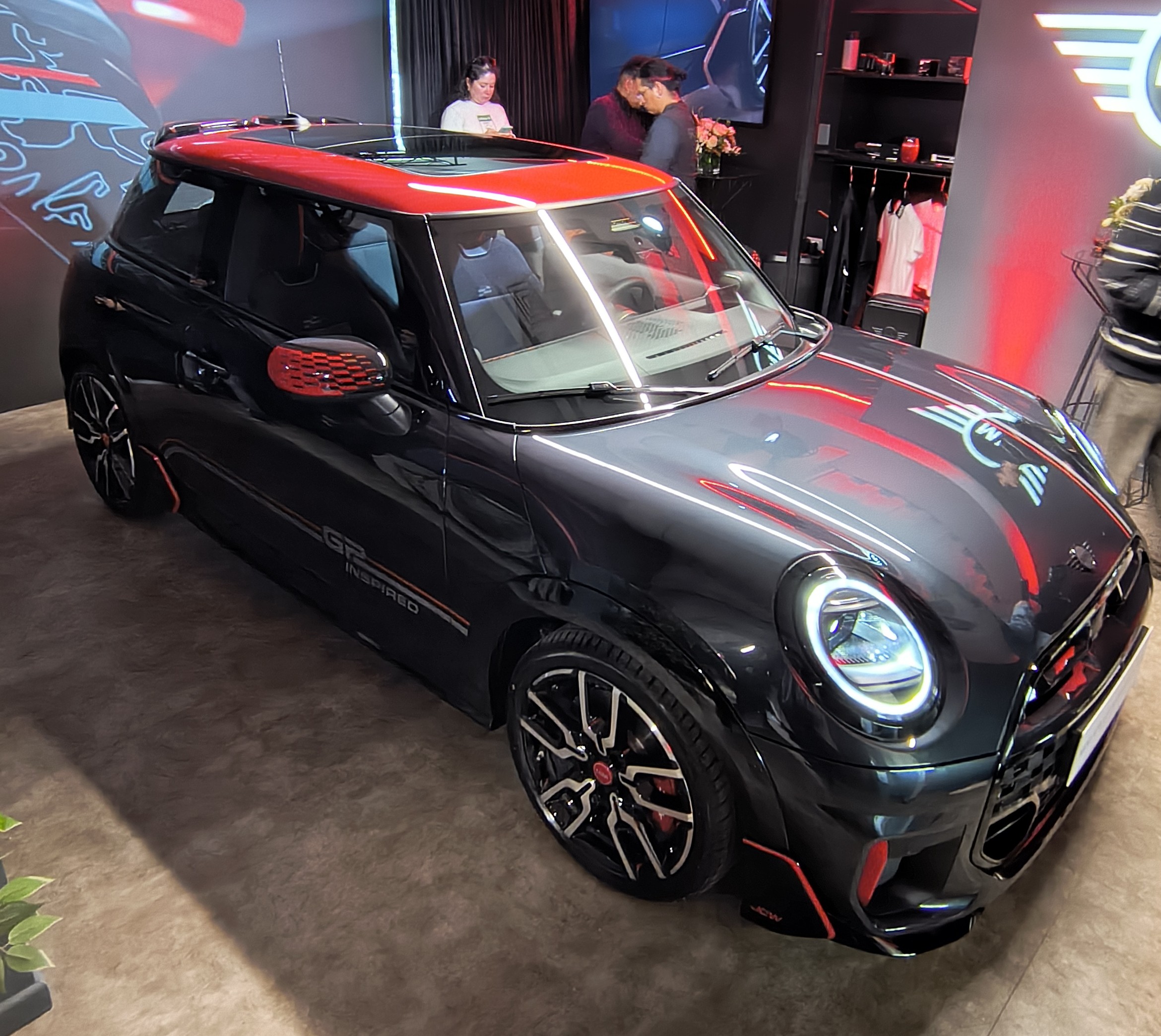 MINI JCW GP Inspired Edition llega a Chile